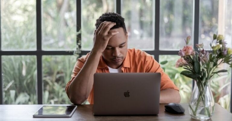 Standard Bank Outage Leaves Customers Stunned by Zero Balances ...